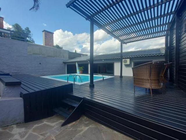 Casa à venda em Novo Hamburgo, Bairro Ideal, com Salão de Festas e Churrasqueira