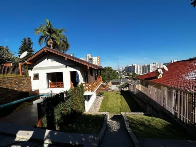 Casa à venda em Novo Hamburgo, Bairro Operário, com piscina privativa e salão de festas