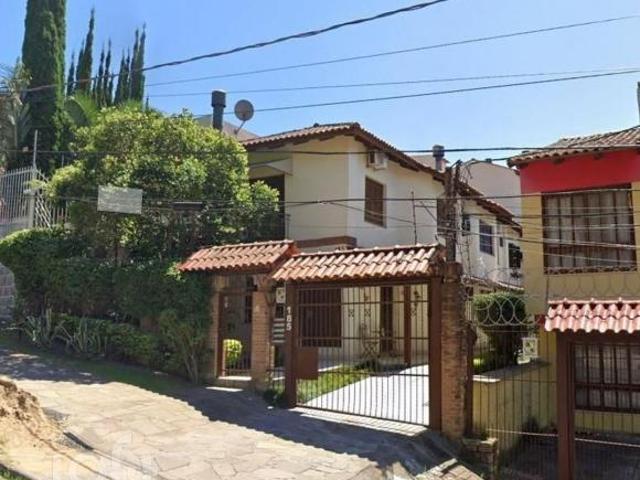 Casa à venda em Nonoai com 129 m², 2 quartos, 1 suíte, 2 vagas