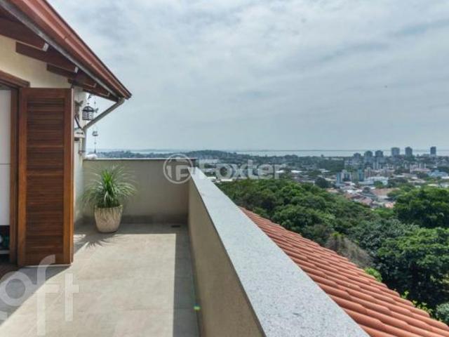 Casa à venda em Nonoai com 181 m², 3 quartos, 1 suíte, 3 vagas