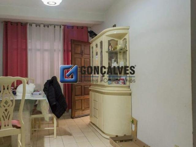 Casa à venda em São Bernardo do Campo Bairro Santa Terezinha | 2 quartos | 147m²
