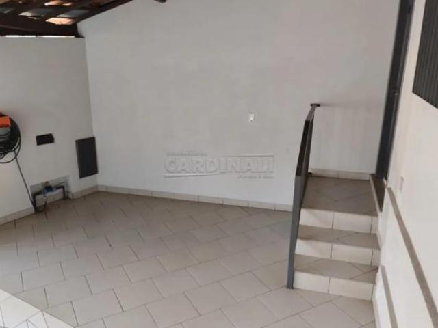 Casa à Venda em São Carlos Vila São José: 2 Dormitórios, Churrasqueira e Mais