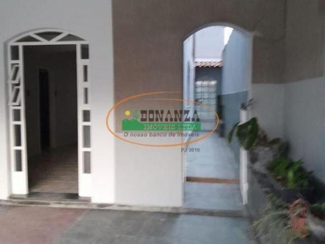 Casa à venda em São João
