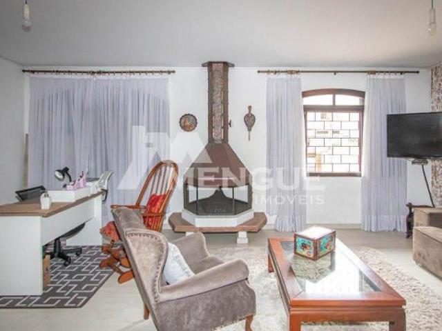 Casa à venda em São João