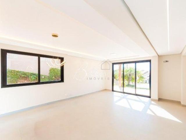 Casa à venda em São João
