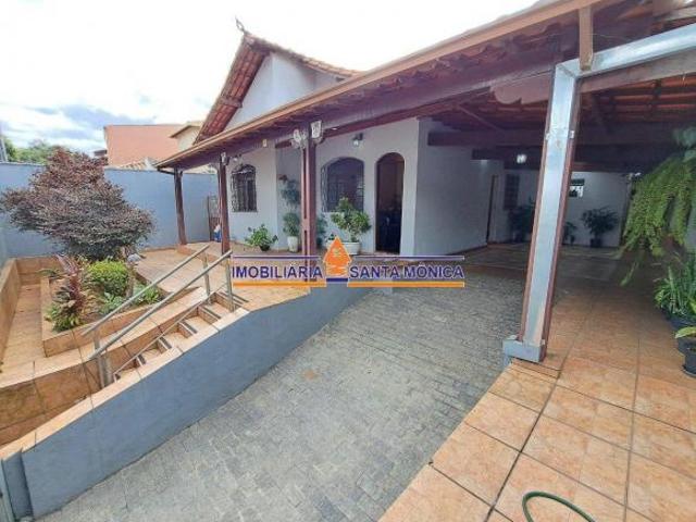 Casa à venda em São João Batista