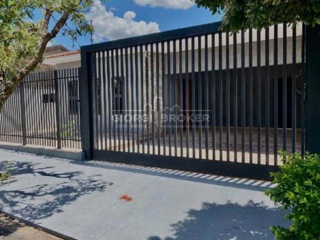 Casa à venda em São José do Rio Preto SP, Jardim Caparroz: 2 quartos, 1 suíte, 1 sala, 3 banheiros
