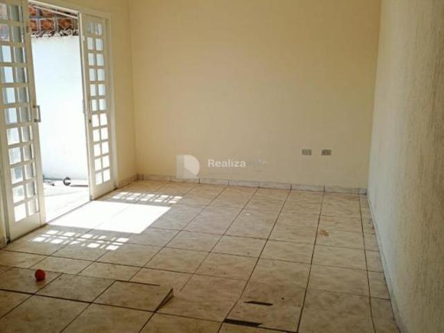 Casa à venda em São José dos Campos, Vila Industrial, com 2 quartos, com 300 m²