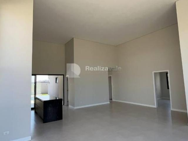 Casa à venda em São José dos Campos, Condomínio Residencial Jaguary, com 3 suítes, com 235 m²