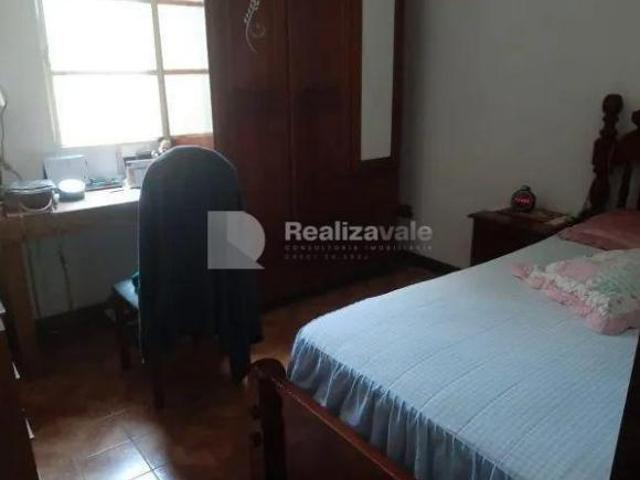 Casa à venda em São José dos Campos, Jardim Motorama, com 3 quartos, com 175 m²