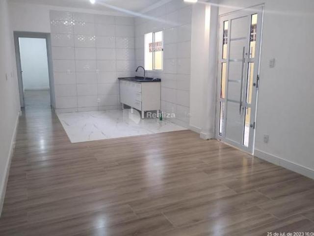 Casa à venda em São José dos Campos, Jardim Torrão de Ouro, com 2 quartos, com 90 m²