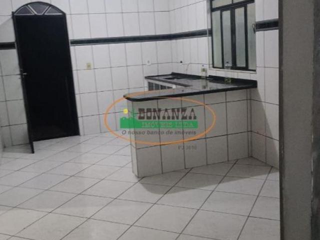Casa à venda em São José Operário