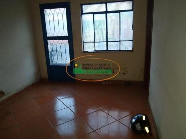 Casa à venda em São José Operário