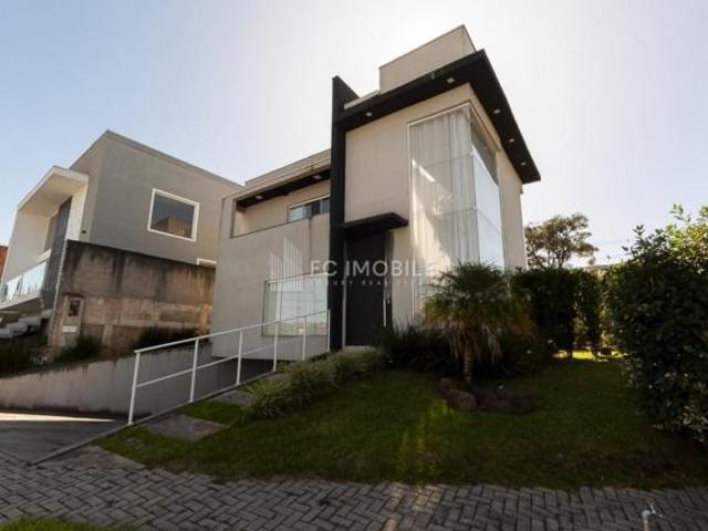 Casa à venda em São Lourenço