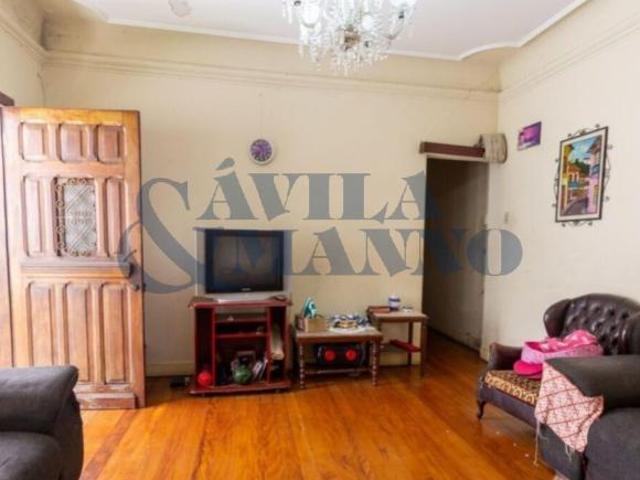Casa à venda em São Paulo Mooca: 3 quartos, 1 sala, 2 vagas de garagem e 252 m² de área!