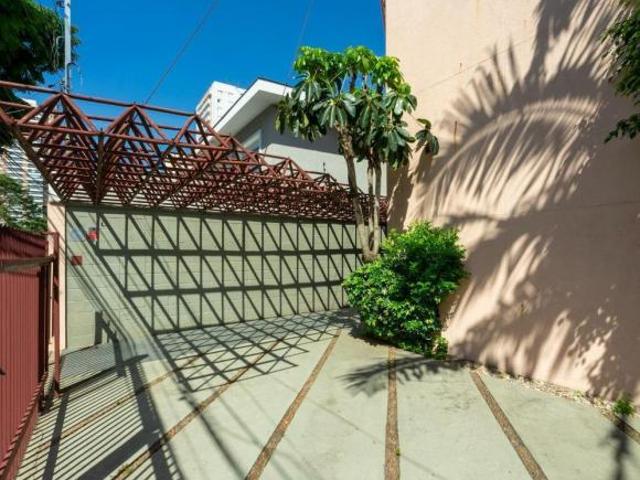 Casa à venda em São Paulo, no bairro Brooklin