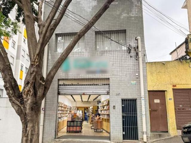 Casa à venda em São Paulo, no bairro Liberdade