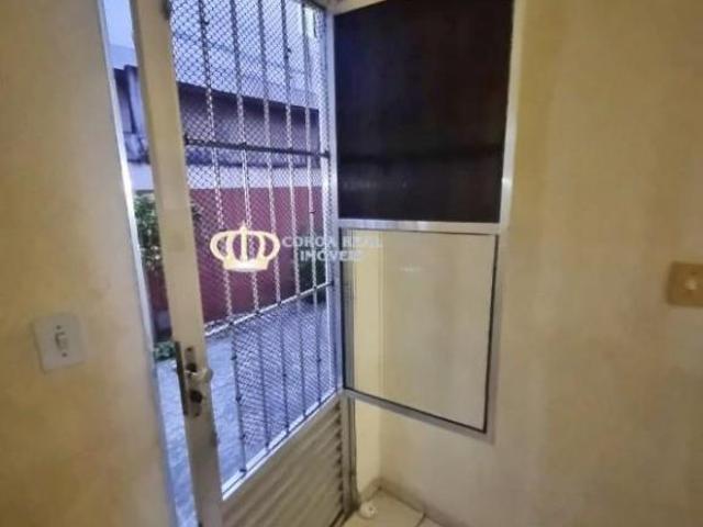 Casa à venda em São Paulo SP, no bairro Jardim Helena: 2 quartos, 2 salas, 2 banheiros, 1 vaga de ga