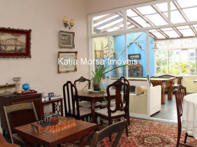 Casa à venda em São Paulo SP, Alto Pinheiros, 4 quartos, 3 suítes, 4 vagas, 433m²!