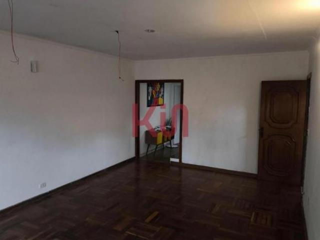 Casa à venda em São Paulo SP: 4 quartos, 2 suítes, 5 banheiros, 2 vagas, 170m² n