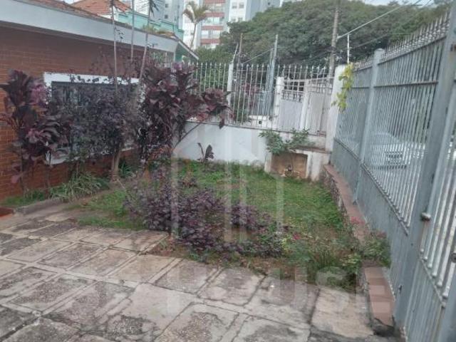 Casa à venda em São Paulo SP: 7 salas, 2 banheiros, 2 vagas de garagem, 380m² na Cidade Vargas!