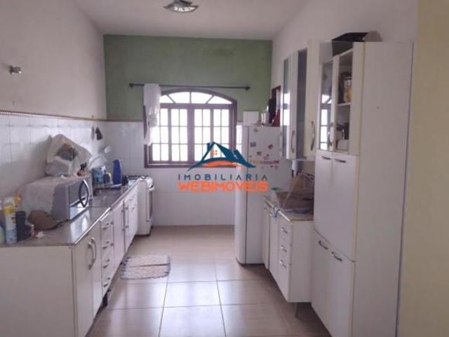 Casa à venda em São Roque SP, no bairro Caete mailasqui, com 2 quartos, 1 suíte, 2 salas, 2 banhei