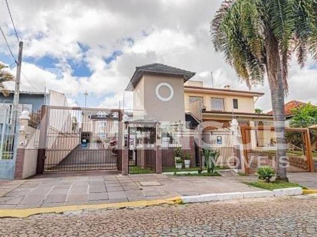 Casa à venda em São Sebastião