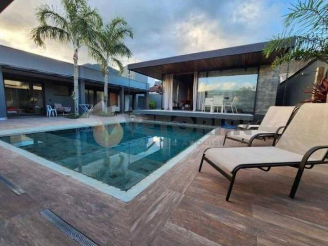 Casa à venda em São Sebastião, Pontal da Cruz, com 4 quartos, 318m²
