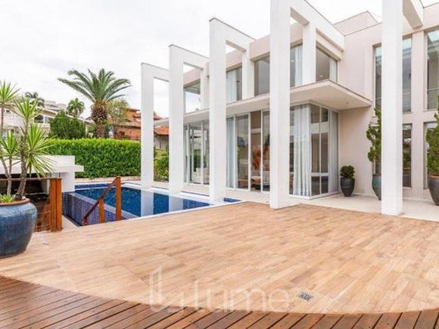 Casa à venda em Sousas