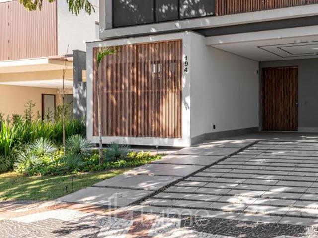Casa à venda em Sousas