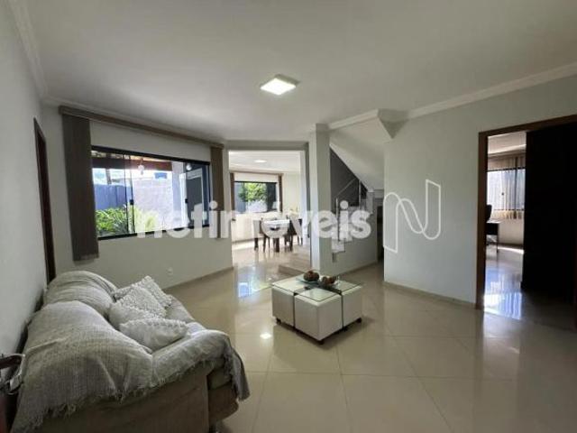 CASA A VENDA EM SOBRADINHO
