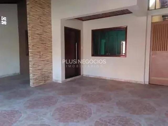 Casa à Venda em Sorocaba 3 Dormitórios 1 Suíte com Banheira e Closet, Área Gourmet Completa e 300
