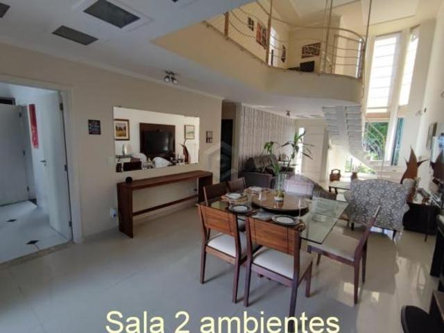 Casa à Venda em Sorocaba: 3 Suítes e 298m²
