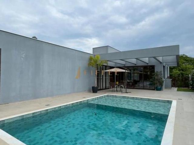 Casa à venda em Sorocaba, com 4 suítes, com 380 m², Condomínio Terras de São Lucas