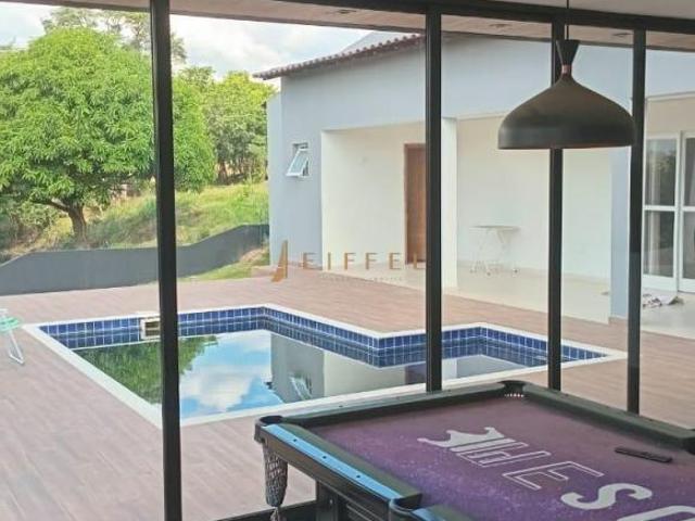 Casa à venda em Sorocaba, Condomínio Vale do Apoenã, com 3 suítes, com 380 m²
