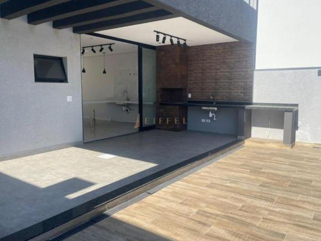 Casa à venda em Sorocaba, Condomínio Campos do Conde, com 3 suítes, com 180 m²