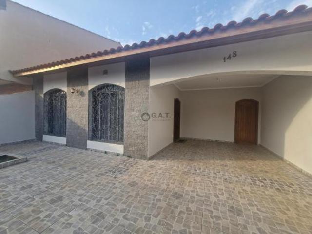 Casa à venda em Sorocaba SP, Central Parque, 3 quartos, 1 suíte, 2 salas, 3 banheiros, 4 vagas, 169
