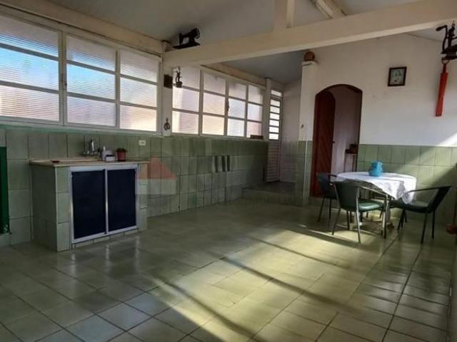 Casa à venda em Sorocaba SP, bairro Jardim São Marcos: 4 quartos, 1 suíte, 1 sala, 1 banheiro, 3 vag