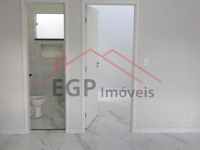 Casa à Venda em Sorocaba SP, Jardim Residencial Deolinda Guerra: 1 Quarto, 1 Sala, 1 Banheiro, 1 Vag