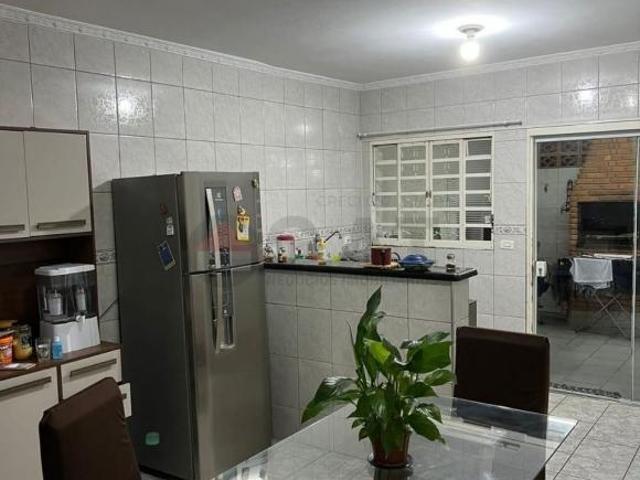 Casa à venda em Sorocaba SP, no Jardim Itangua, 3 quartos, 1 sala, 1 banheiro, 3 vagas, 200 m² de ár