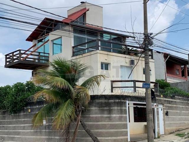 Casa à venda em Sorocaba SP na Vila Jardini: 4 quartos, 3 suítes, 2 salas, 6 banheiros, 4 vagas de g
