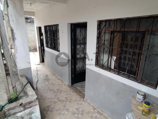 Casa à venda em Sorocaba SP, Vila Hortencia, 3 quartos, 2 salas, 3 banheiros, 2 vagas de garagem, 18