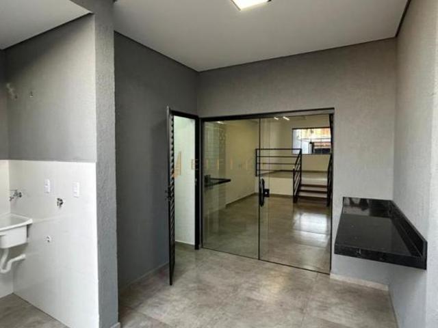 Casa à venda em Sorocaba, Wanel Ville, com 2 suítes, com 124 m²