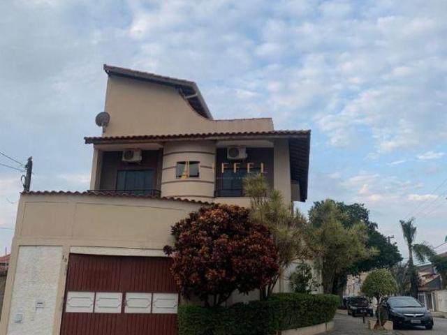 Casa à venda em Sorocaba, Wanel Ville II, com 3 quartos, com 400 m²