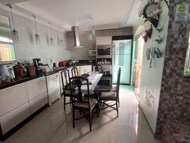 Casa à venda em Sorocaba, Vila Teodolinda, com 3 quartos, com 180 m², Zona norte