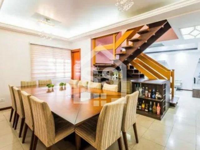 Casa à venda em Saúde