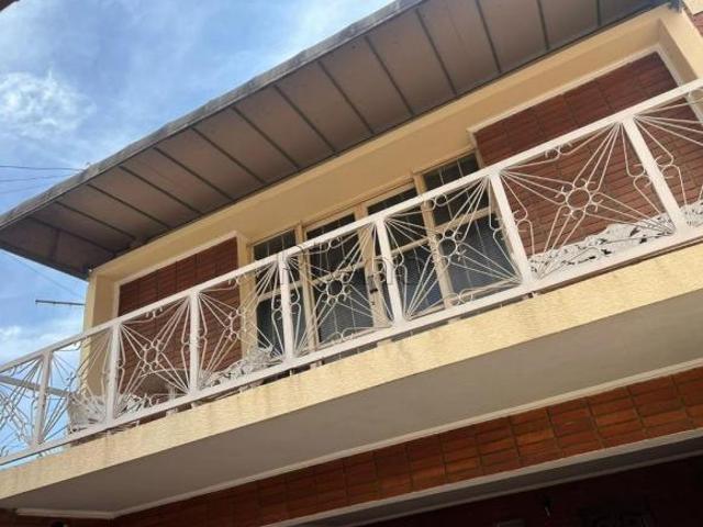 Casa à venda em Salto, Vila Romão, com 3 quartos, com 194.02 m²