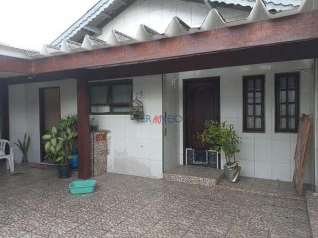 Casa à Venda em Samambaia, Praia Grande SP