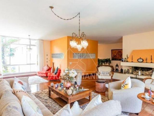 Casa à Venda em Santo Amaro 388m² 3 Dormitórios 1 Suíte 4 Vagas