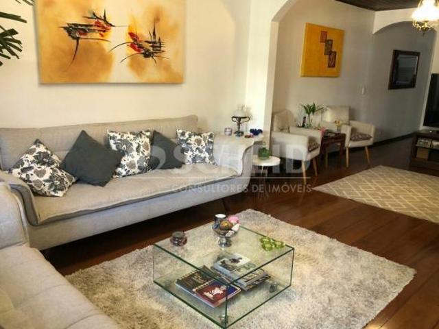 Casa a Venda em Santo Amaro, com 4 Quartos, sendo 2 suítes, com varanda